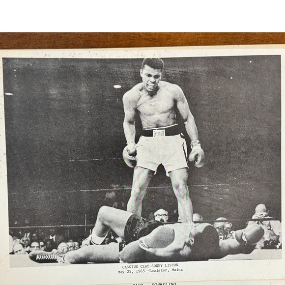 Design | Vintage Cassius Clay Vs Sonny Liston Boxing Photo May 25 1965 ...